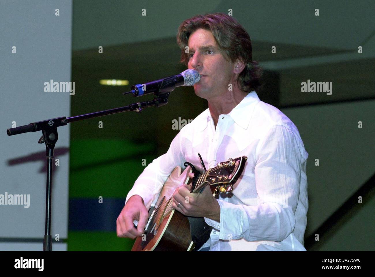 Mar 28, 2002; Cleveland, OH, USA; ! Country singer/songwriter BRETT ...