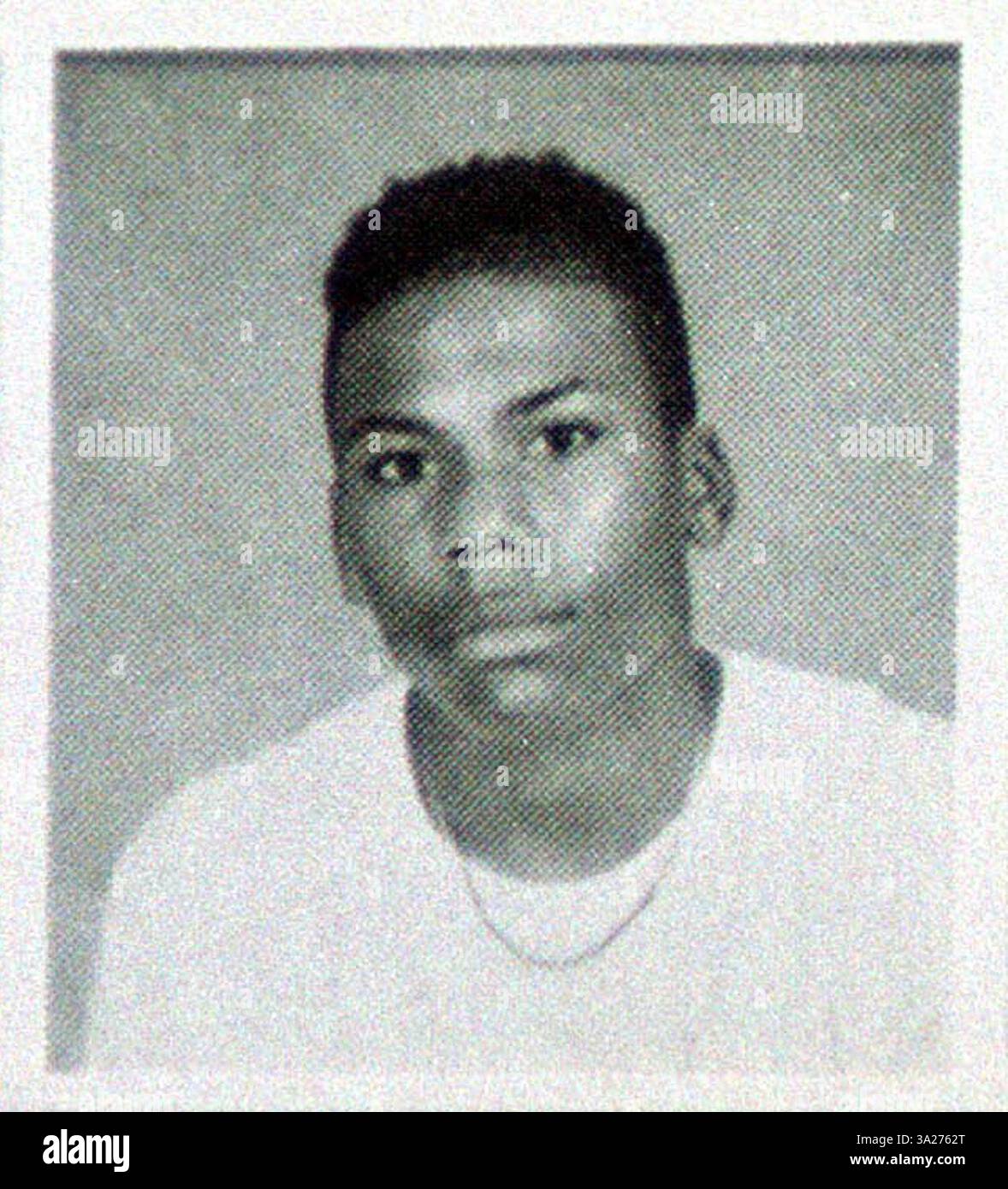 Jul 21, 2002; St. Louis, Missouri, USA; Rapper NELLY in a high school ...