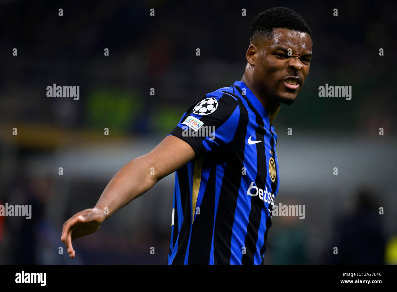 Denzel Dumfries of FC Internazionale during the UEFA Champions League ...