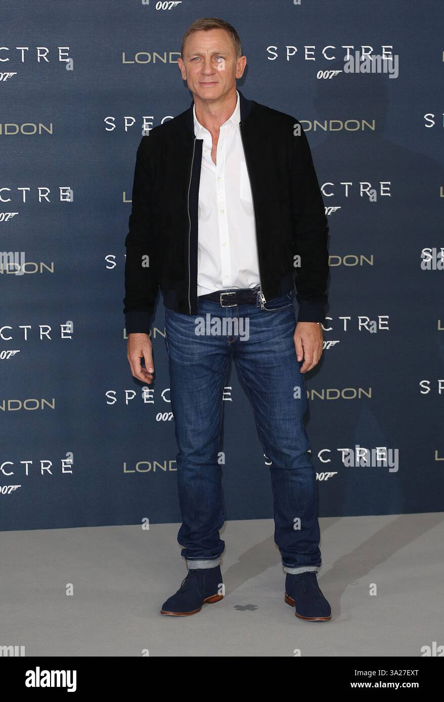 Daniel Craig attends the photocall for the new James Bond film Spectre ...