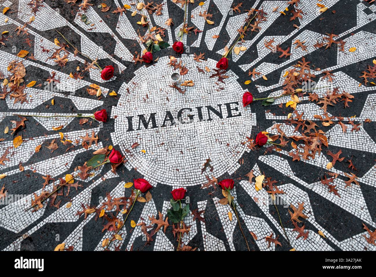 Imagine Mosaic in Strawberry Fields of Central Park in New York City ...