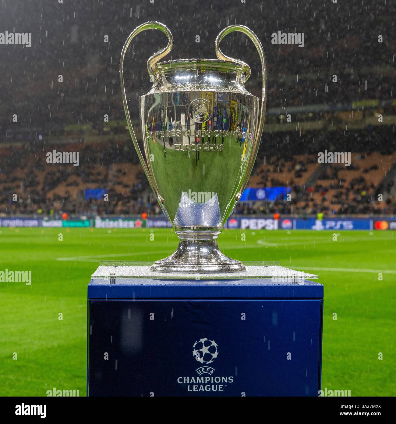 Champions league trophy on the pitch San Siro before match Fc ...