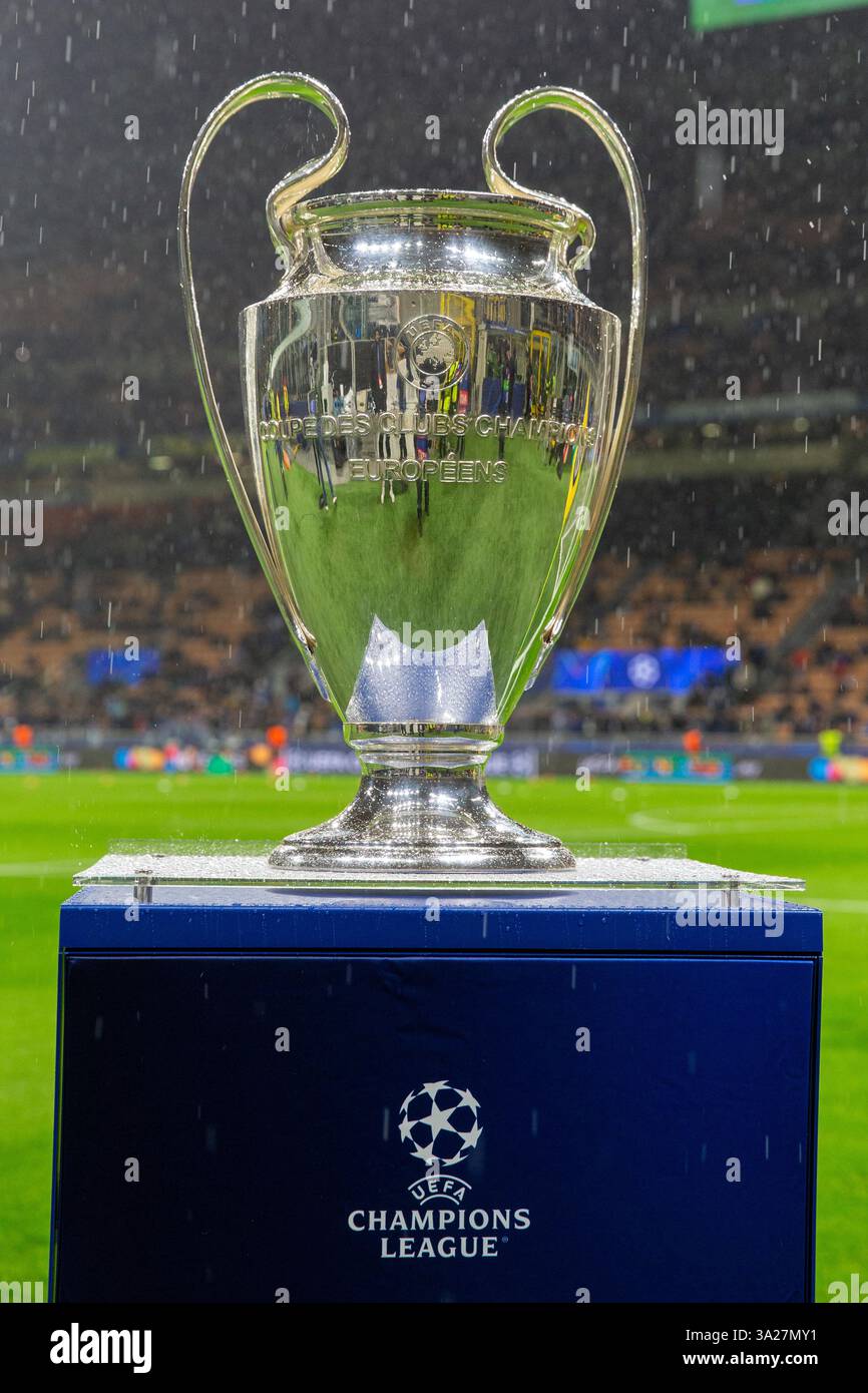 Champions league trophy on the pitch San Siro before match Fc ...