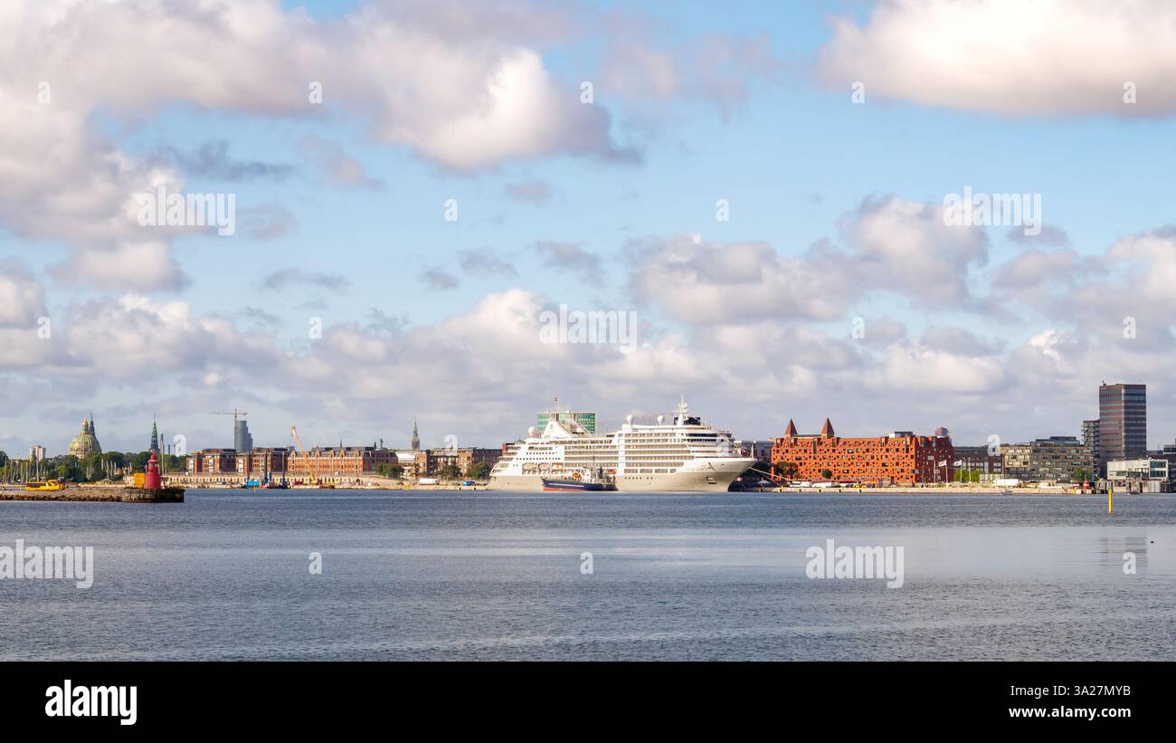 Panorama of Copenhagen skyline with cruise ship at Langelinie Cruise ...