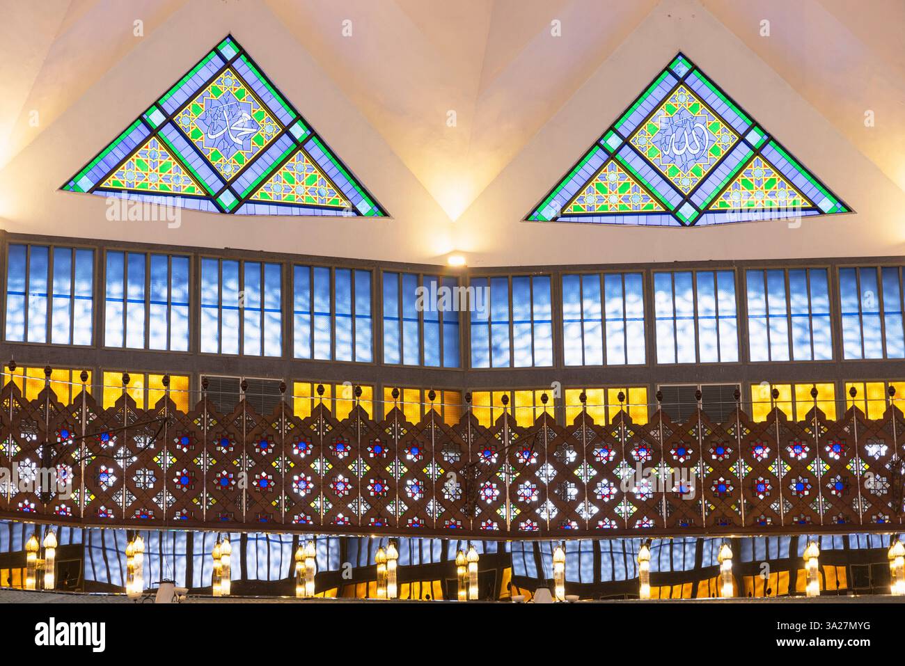 Interior of National Mosque of Malaysia, Kuala Lumpur, Selangor ...