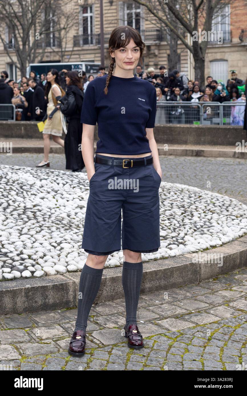 Paris, France. 11th Mar, 2025. Emma Mackey is seen arriving at the Miu ...