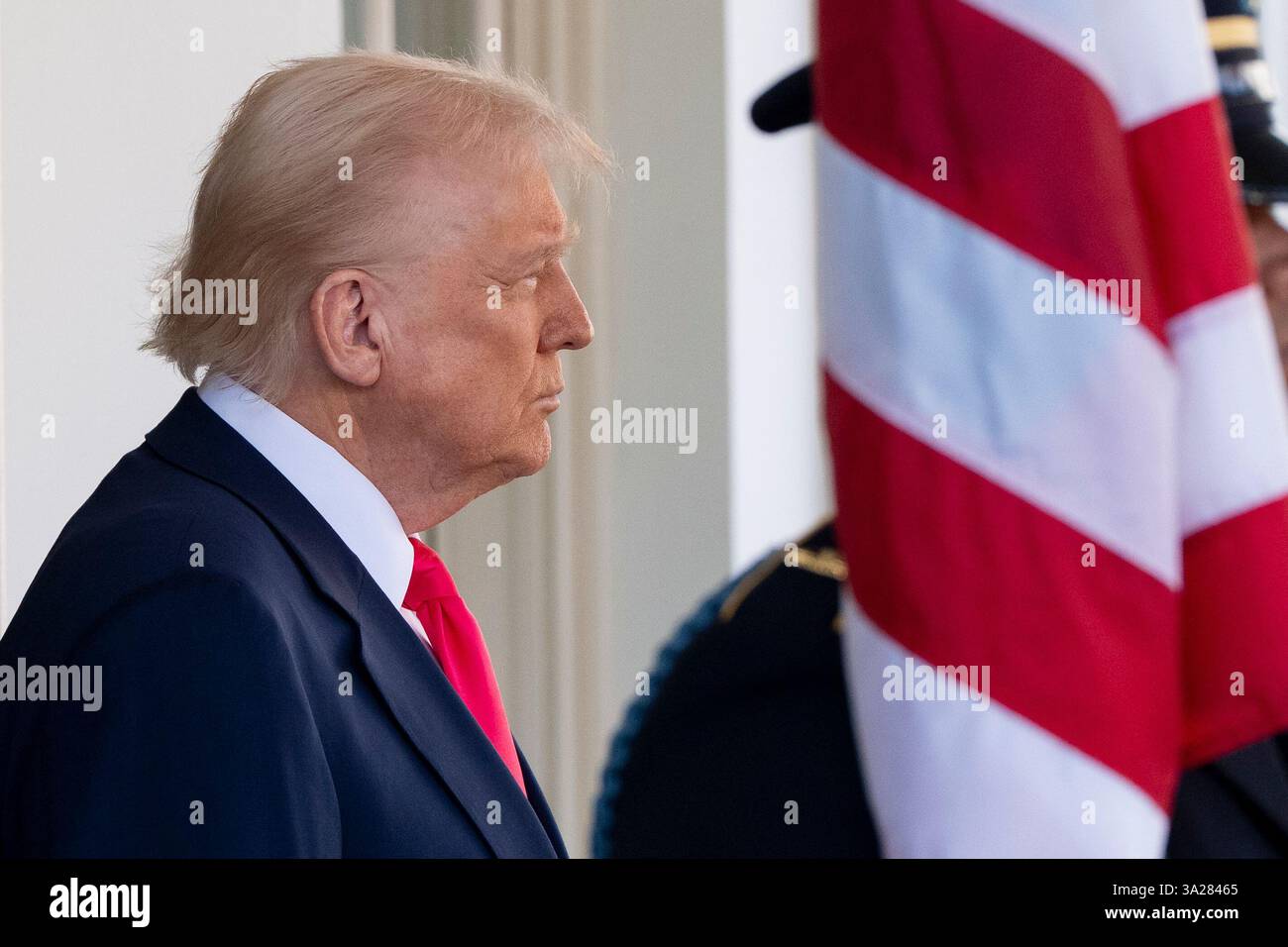 President Donald Trump waits for the arrival of Ireland's Prime ...