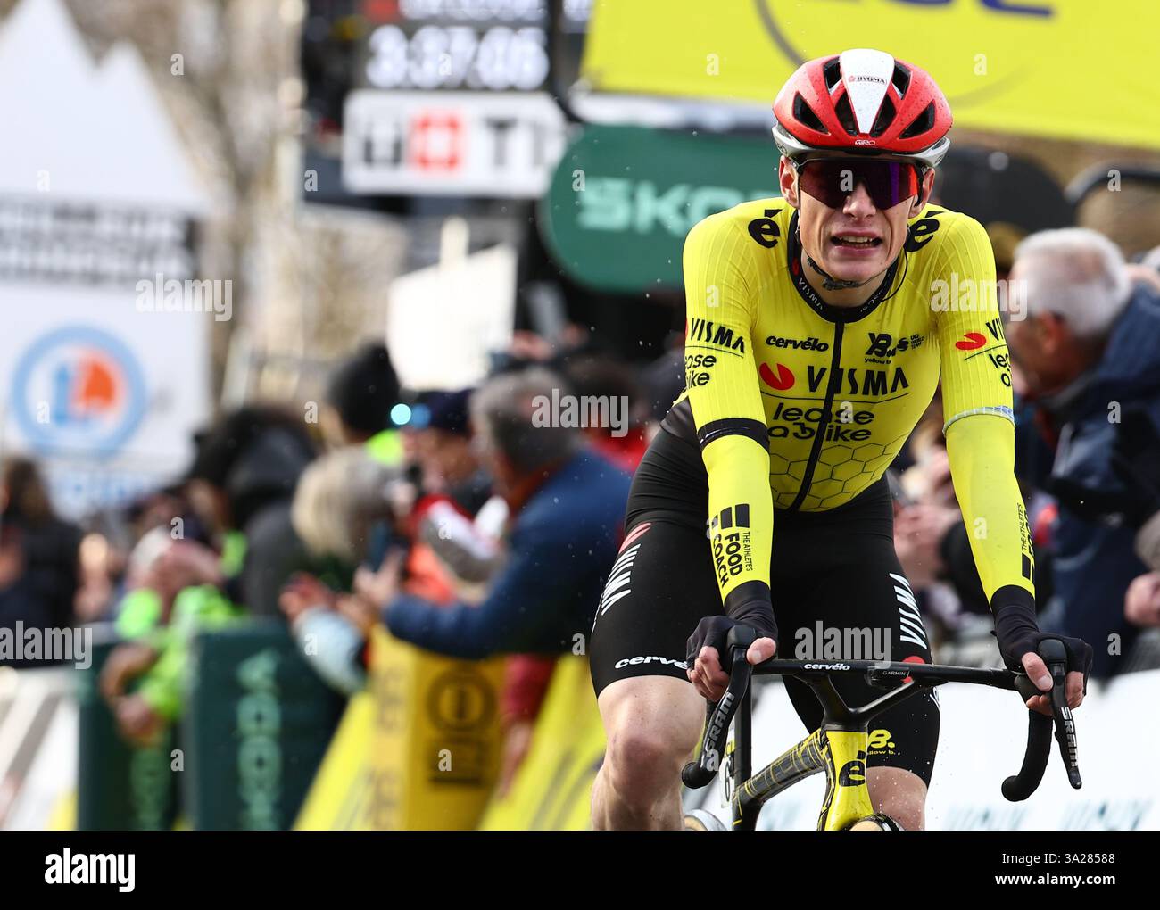 La Loge Des Gardes, France. 12th Mar, 2025. Danish Jonas Vingegaard ...