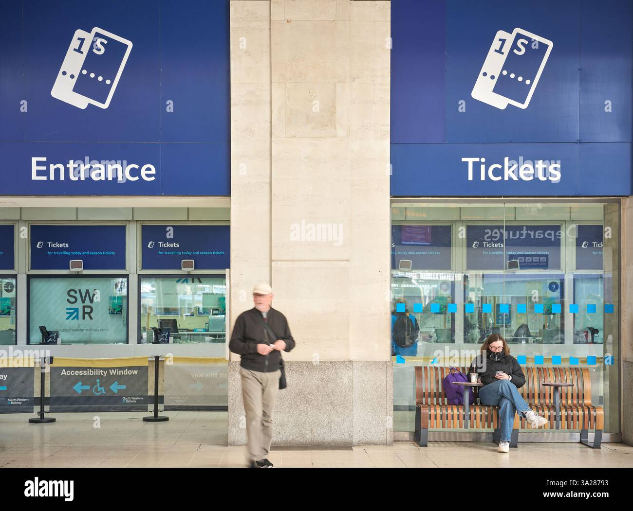 Ticket office at Waterloo rail station, London, England Stock Photo - Alamy