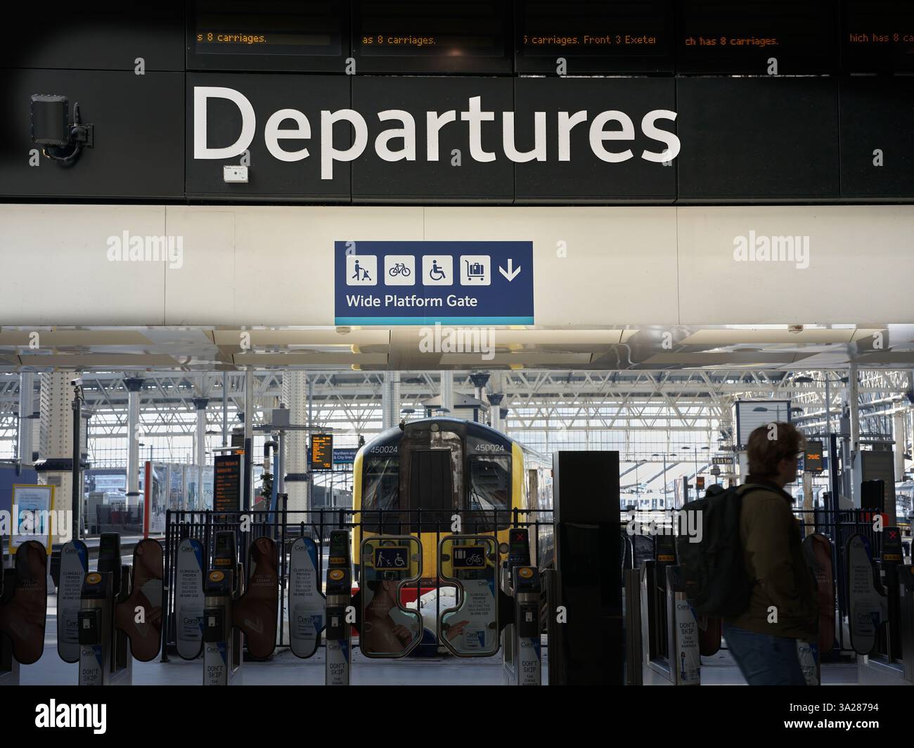 Departure gates at Waterloo rail station, London, England Stock Photo ...