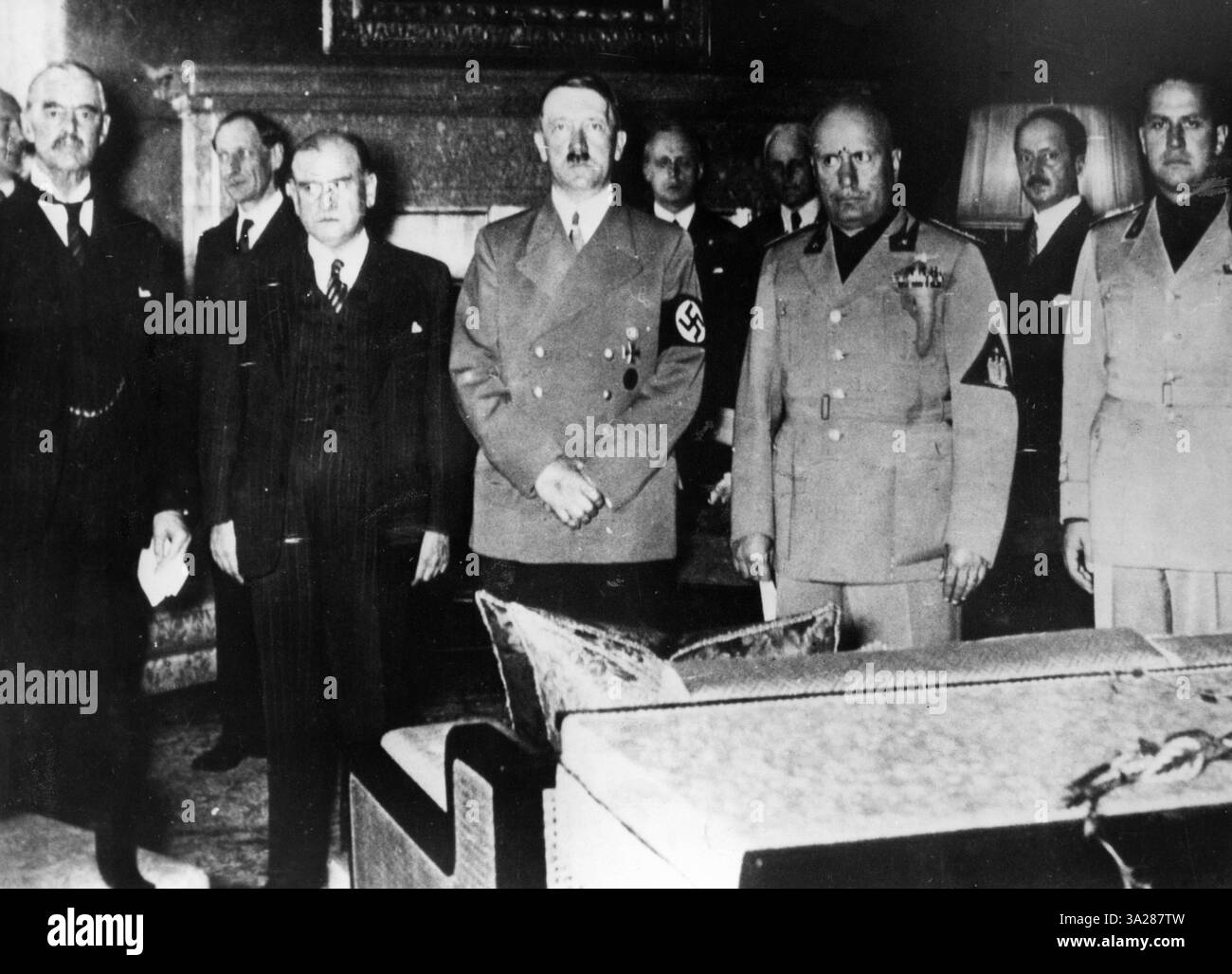 Benito mussolini e adolf hitler hi-res stock photography and images - Alamy