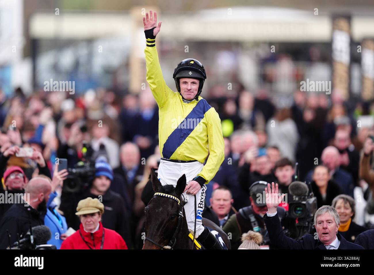 Jockey Sean Flanagan celebrates after winning the BetMGM Queen Mother ...
