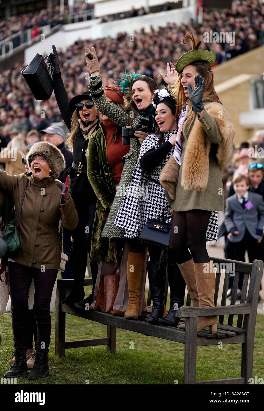 Racegoers react watching the betmgm queen mother champion chase on day ...