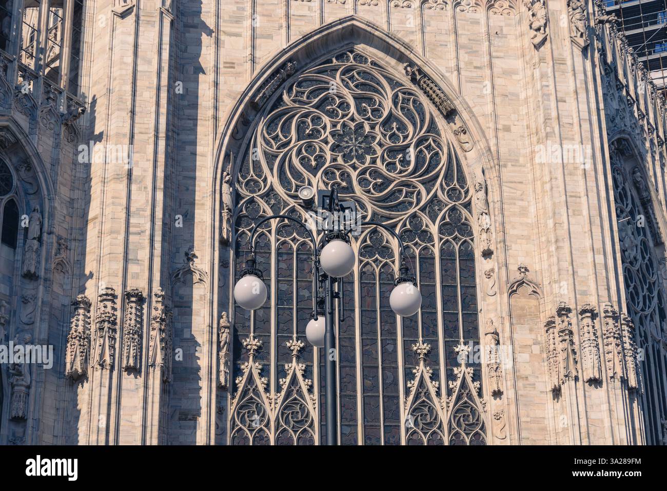 Street lamp and Milan Cathedral (Duomo di Milano) or Metropolitan ...