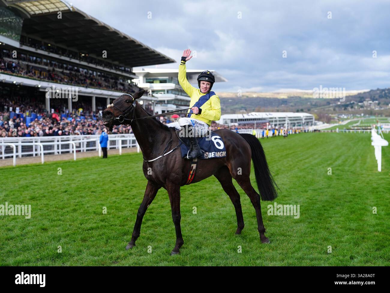 Sean Flanagan aboard Marine Nationale after winning the BetMGM Queen ...