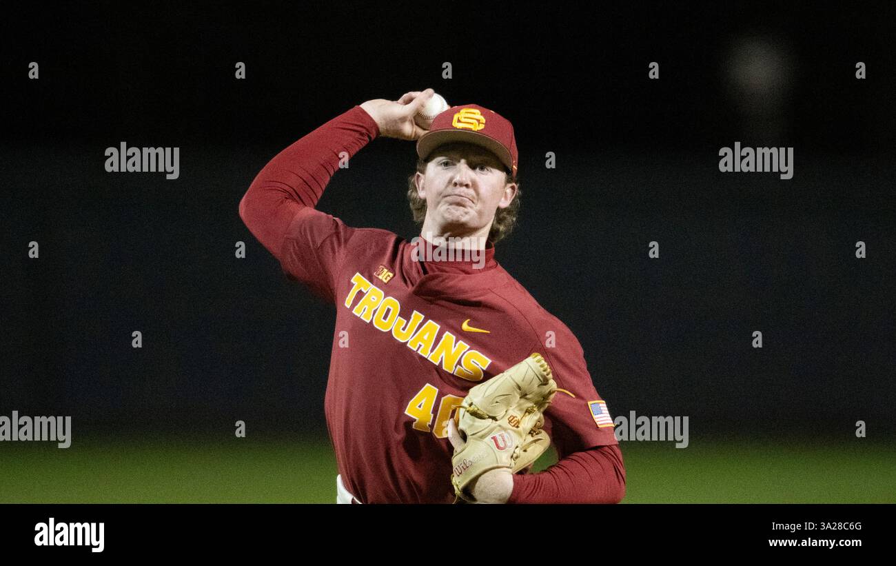 Southern California relief pitcher Andrew Johnson (40) delivers a pitch ...