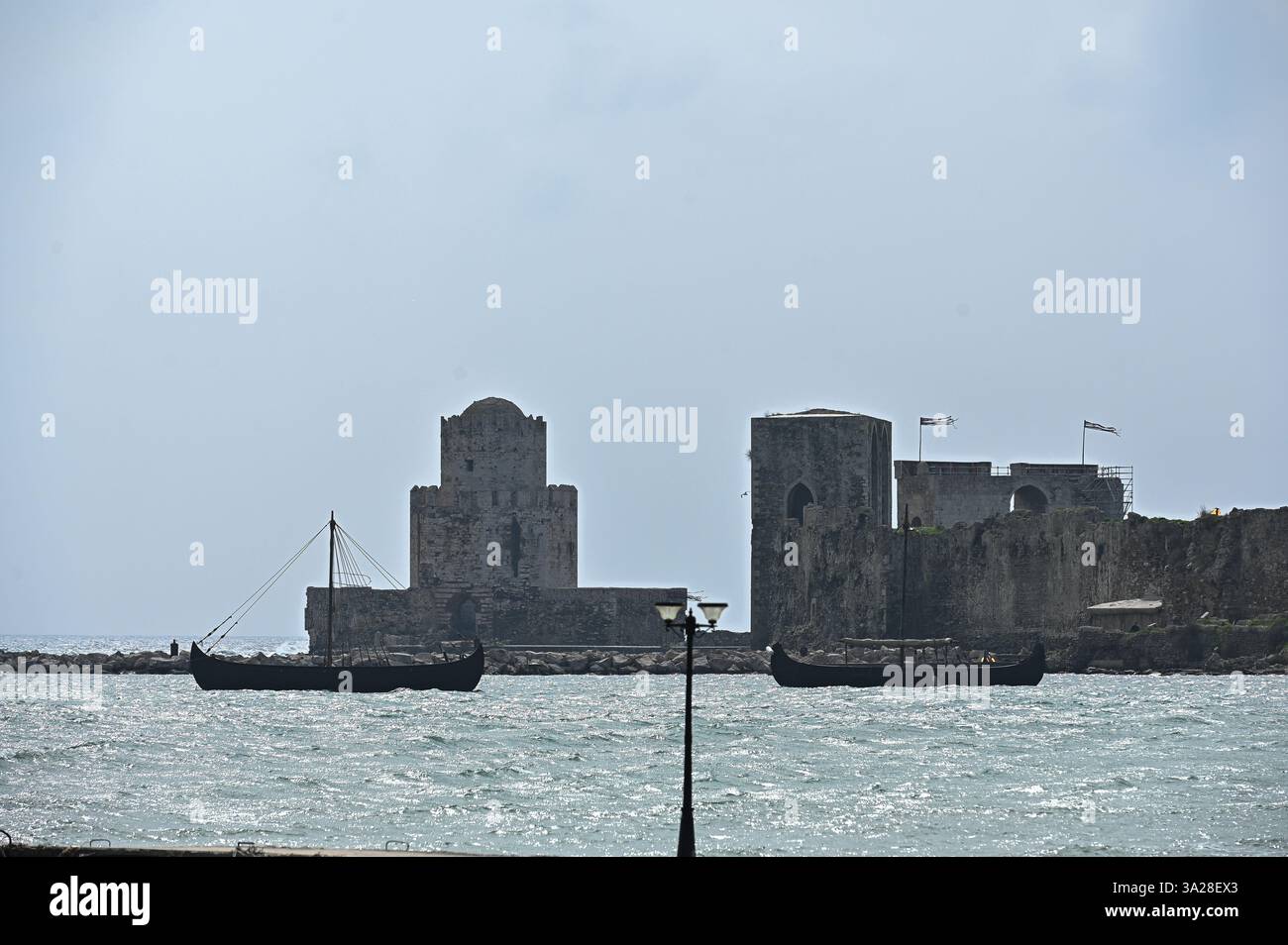 Methonis castle hi-res stock photography and images - Alamy