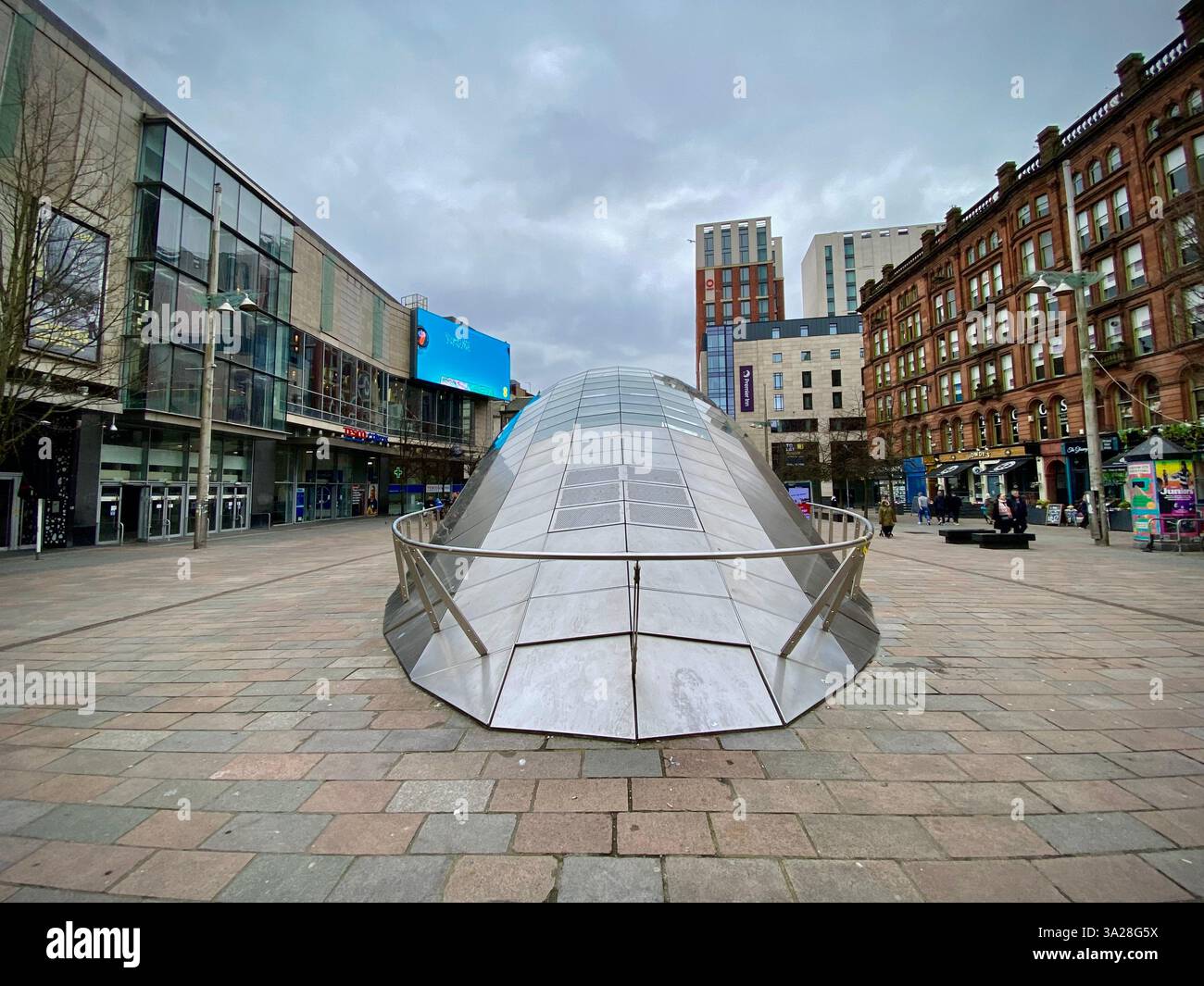Glasgow cityscape hi-res stock photography and images - Alamy