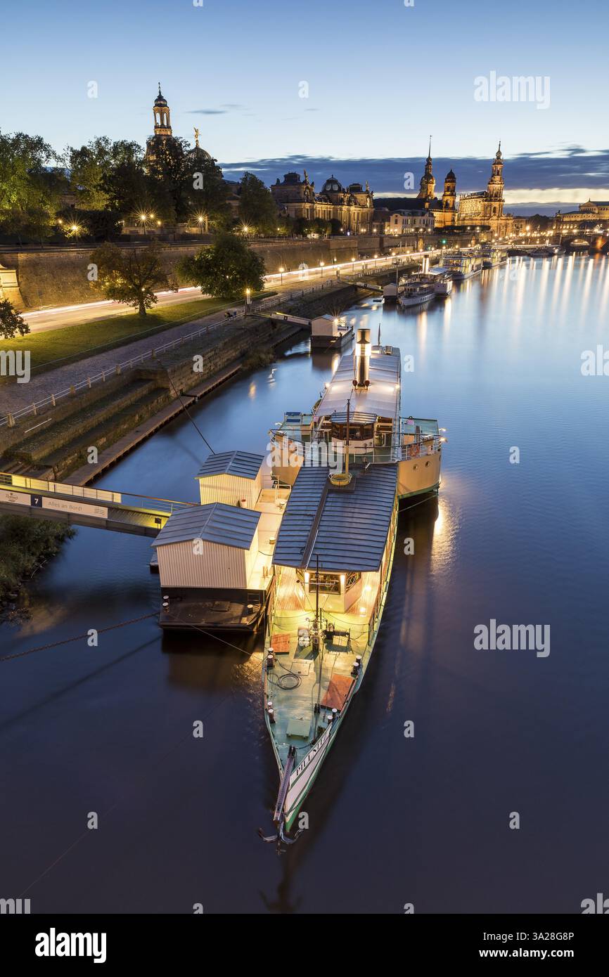 Blue hour sets in hi-res stock photography and images - Alamy