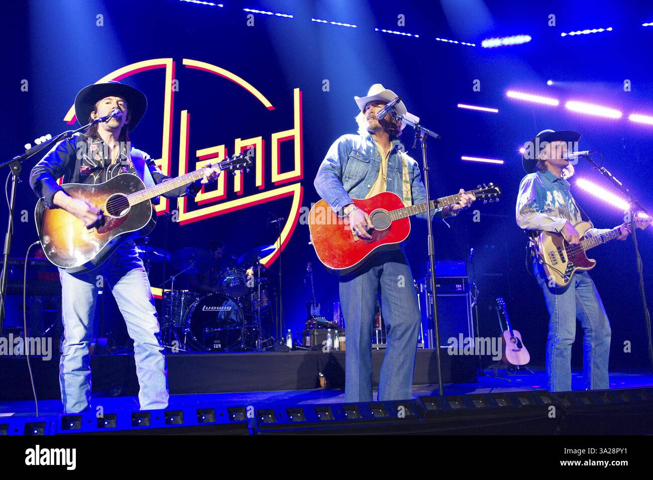 Jess Carson (guitar, vocals), Mark Wystrach (vocals, guitar), Cameron ...