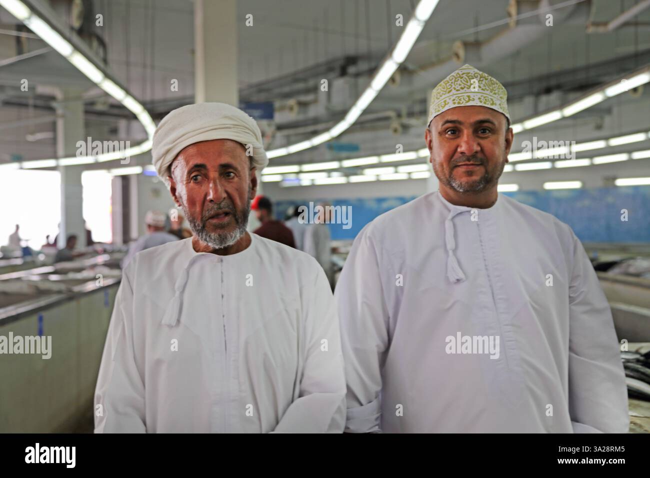 omani Men wearing Traditional Clothes at Mutrah Fish Souk Oman Stock ...