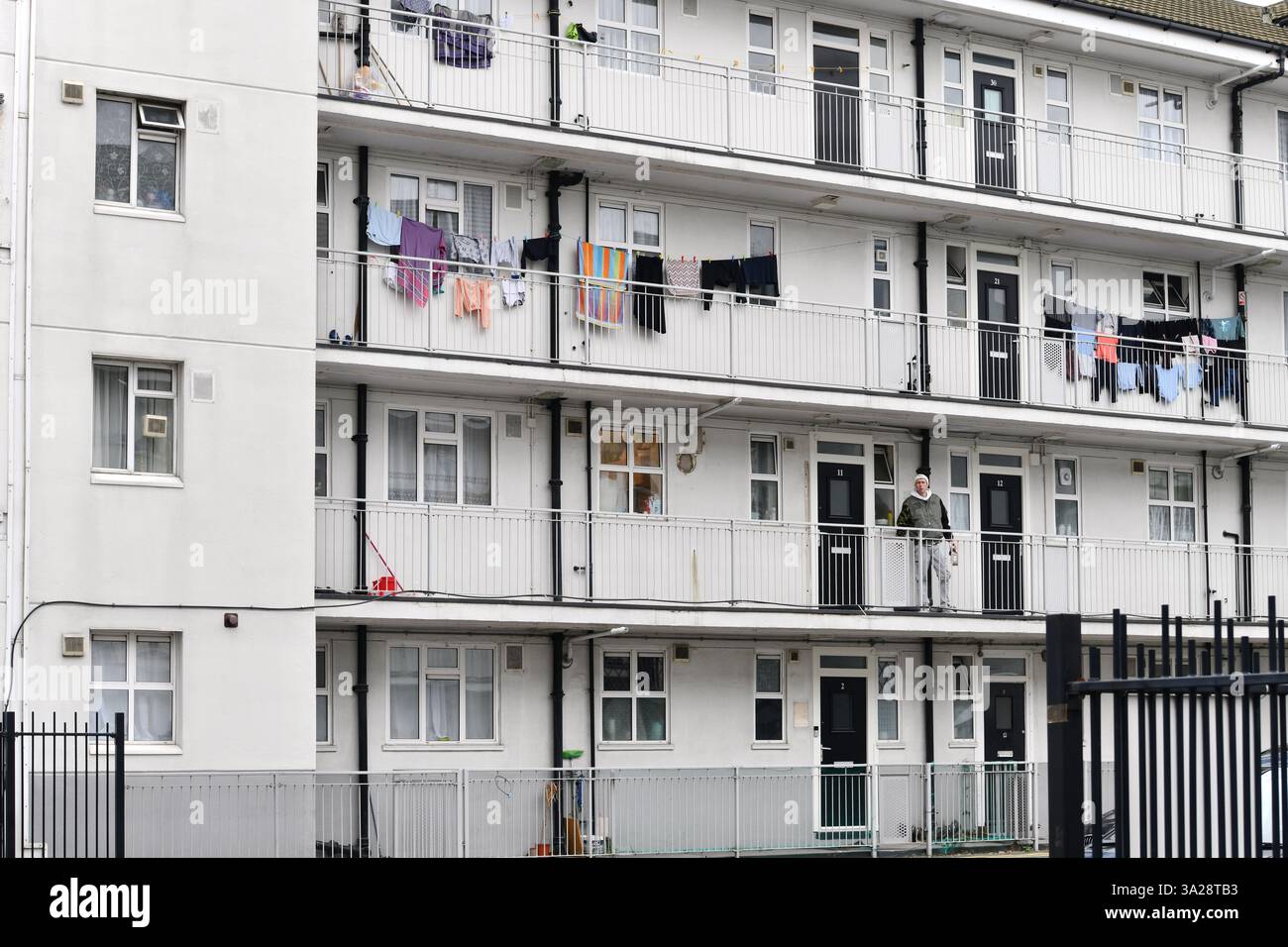 Walkways and washing at flats on the Minerva Estate, Bethnal Green ...