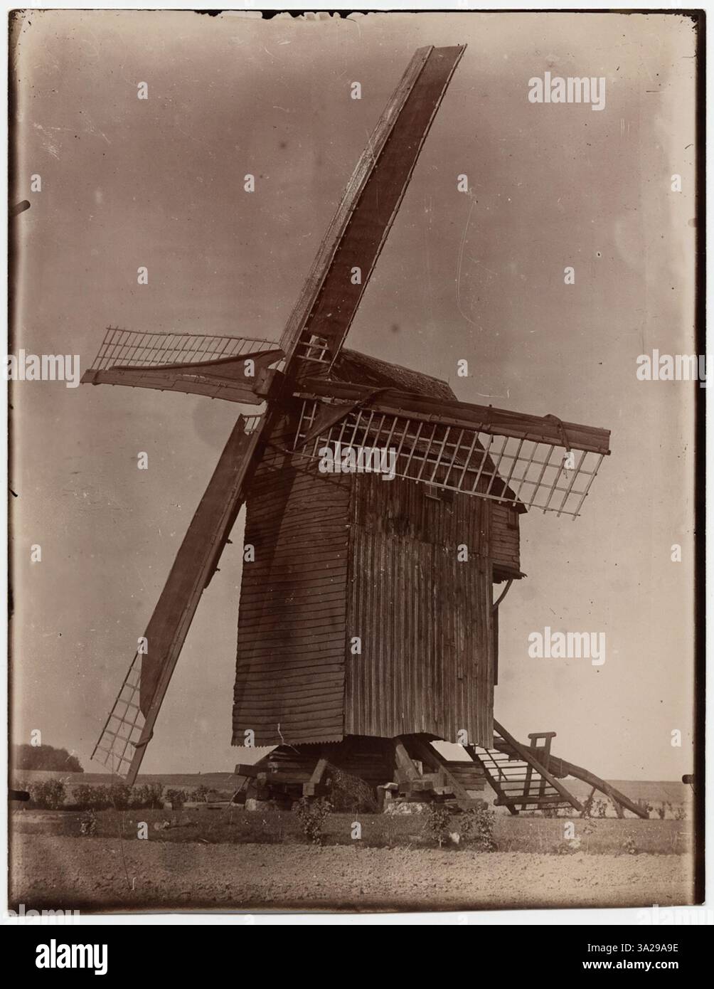 Atget’s photograph of Abbeville in the Somme region of France ...
