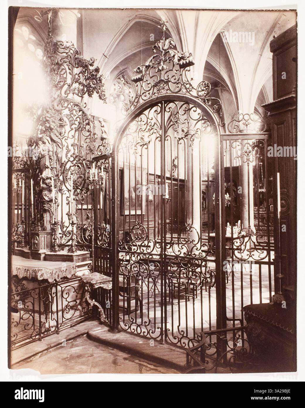 Atget’s photograph shows a detailed iron gate in Dammartin-en-Goële ...