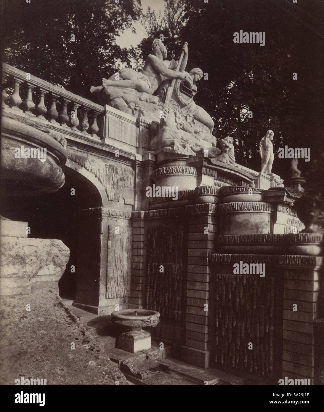 Milliners shop hi-res stock photography and images - Alamy