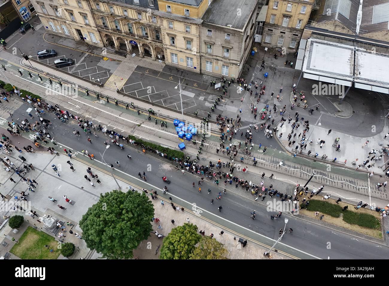 aerial view of Kingston upon Hull far-right anti-immigration riot Aug ...