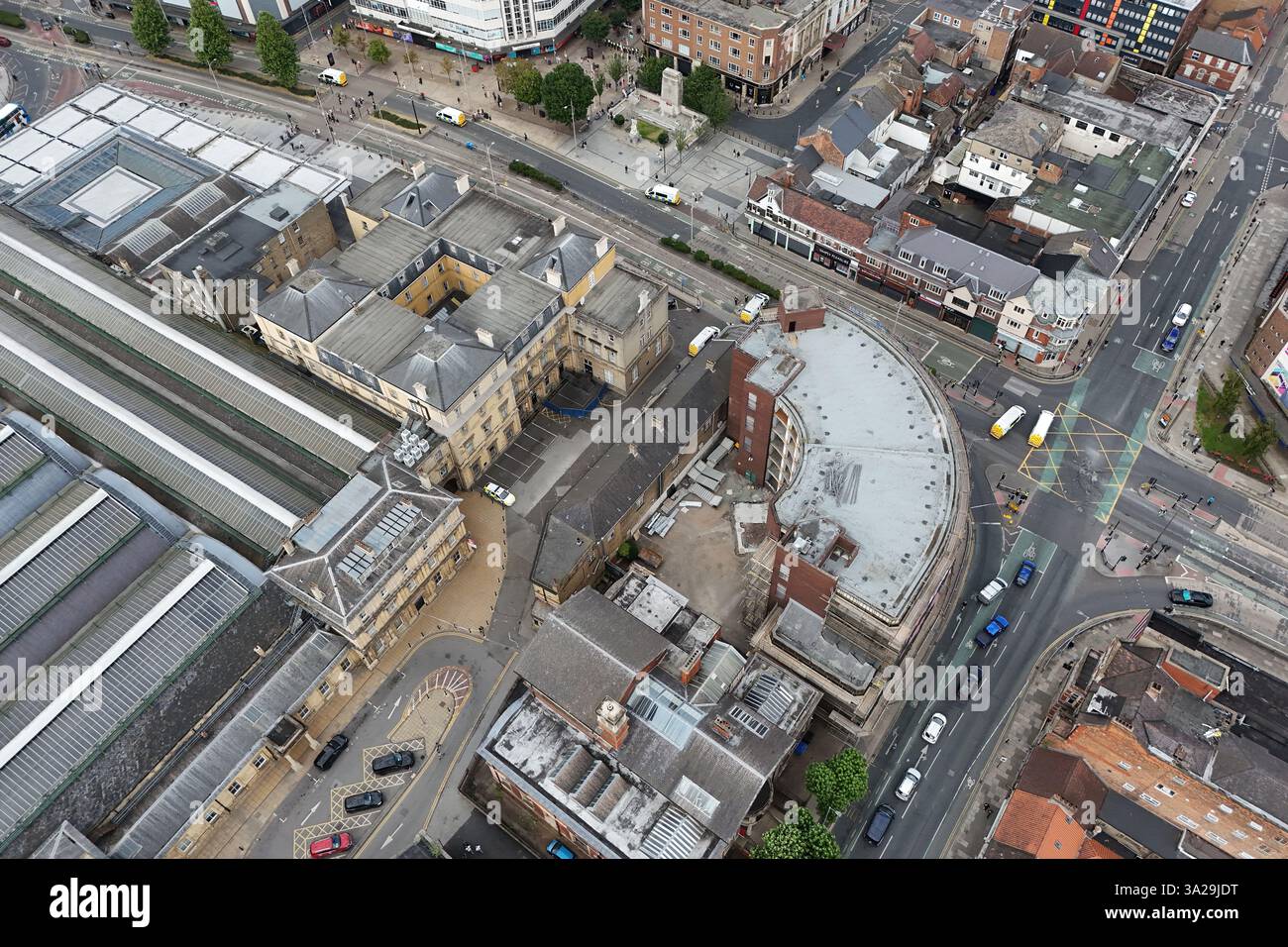 aerial view of Kingston upon Hull far-right anti-immigration riot Aug ...