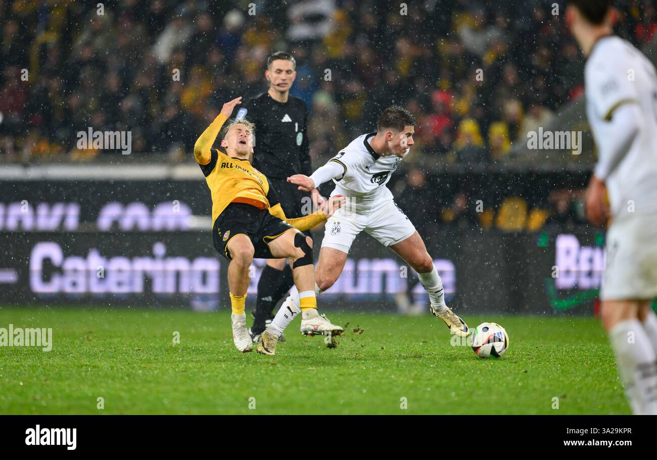 12 March 2025, Saxony, Dresden: Soccer: 3rd division, SG Dynamo Dresden ...