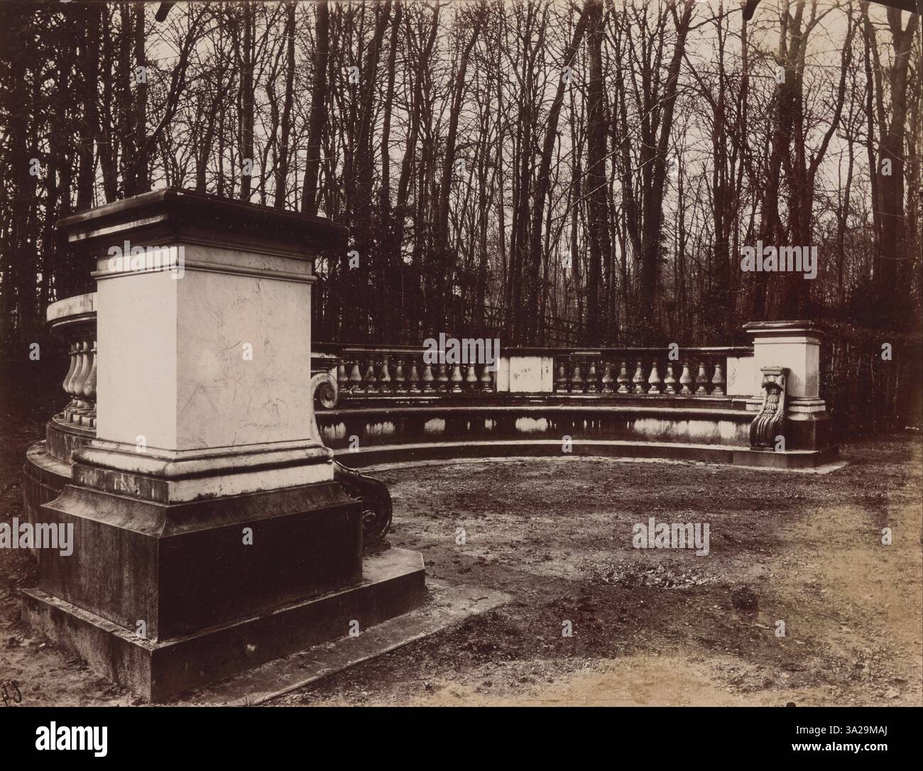 A vintage photograph of the Versailles Gardens, highlighting the ...
