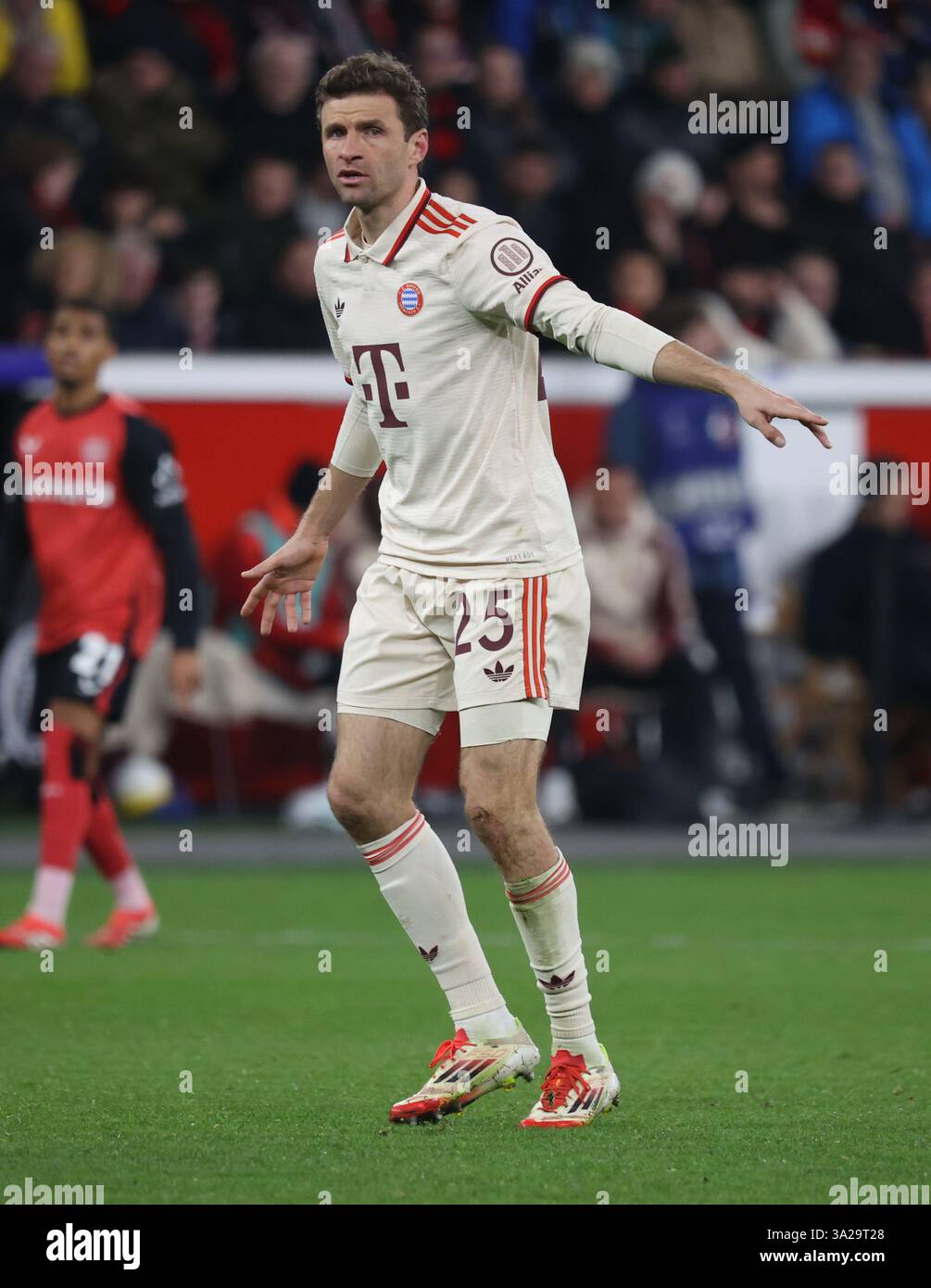 Thomas Mueller (Bayern), Champions League, Round of 16 second leg ...