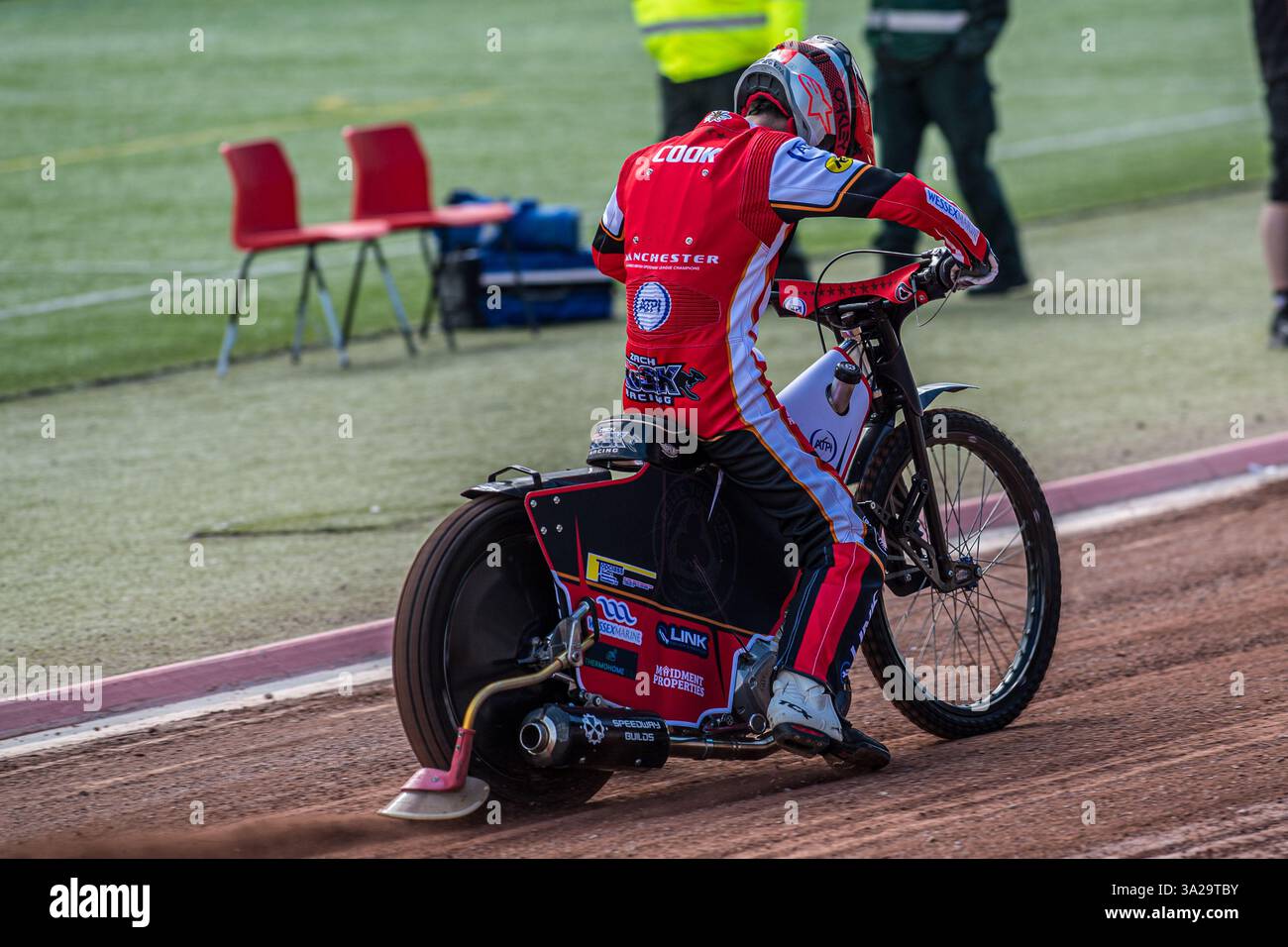 Zack Cook does a practice start during the Belle Vue Aces Media Day at ...