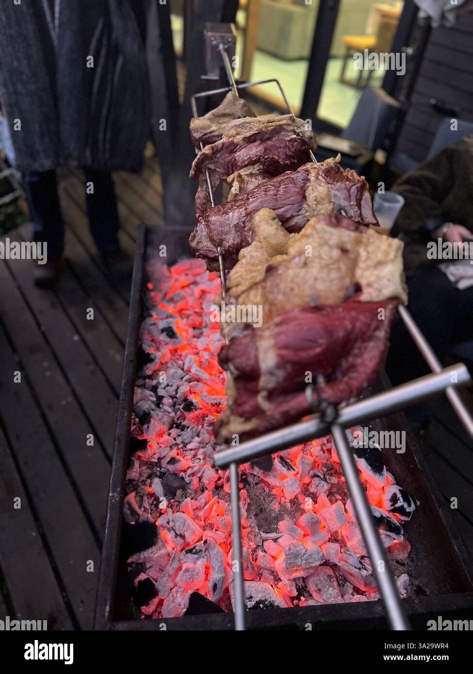Asado al fuego hi-res stock photography and images - Alamy