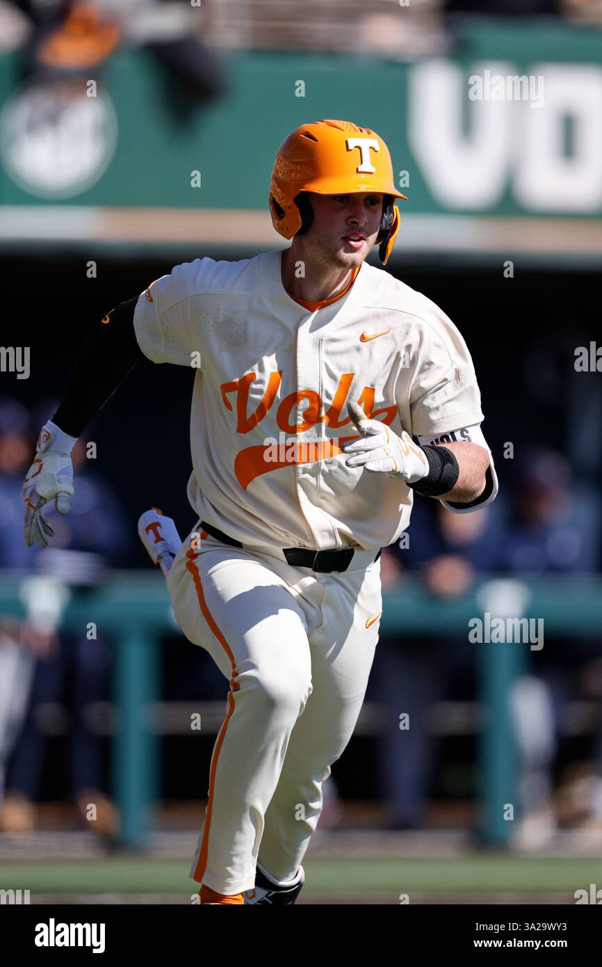 Tennessee Volunteers catcher Stone Lawless (27) hustles to first base ...
