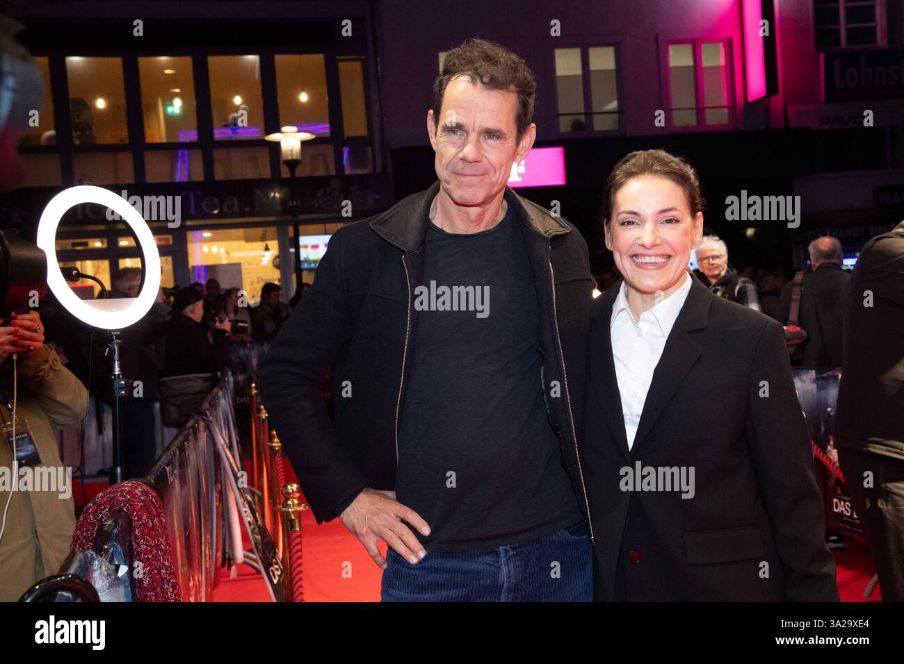 v.l. Tom TYKWER, Regisseur, Nicolette KREBITZ, Schauspielerin ...