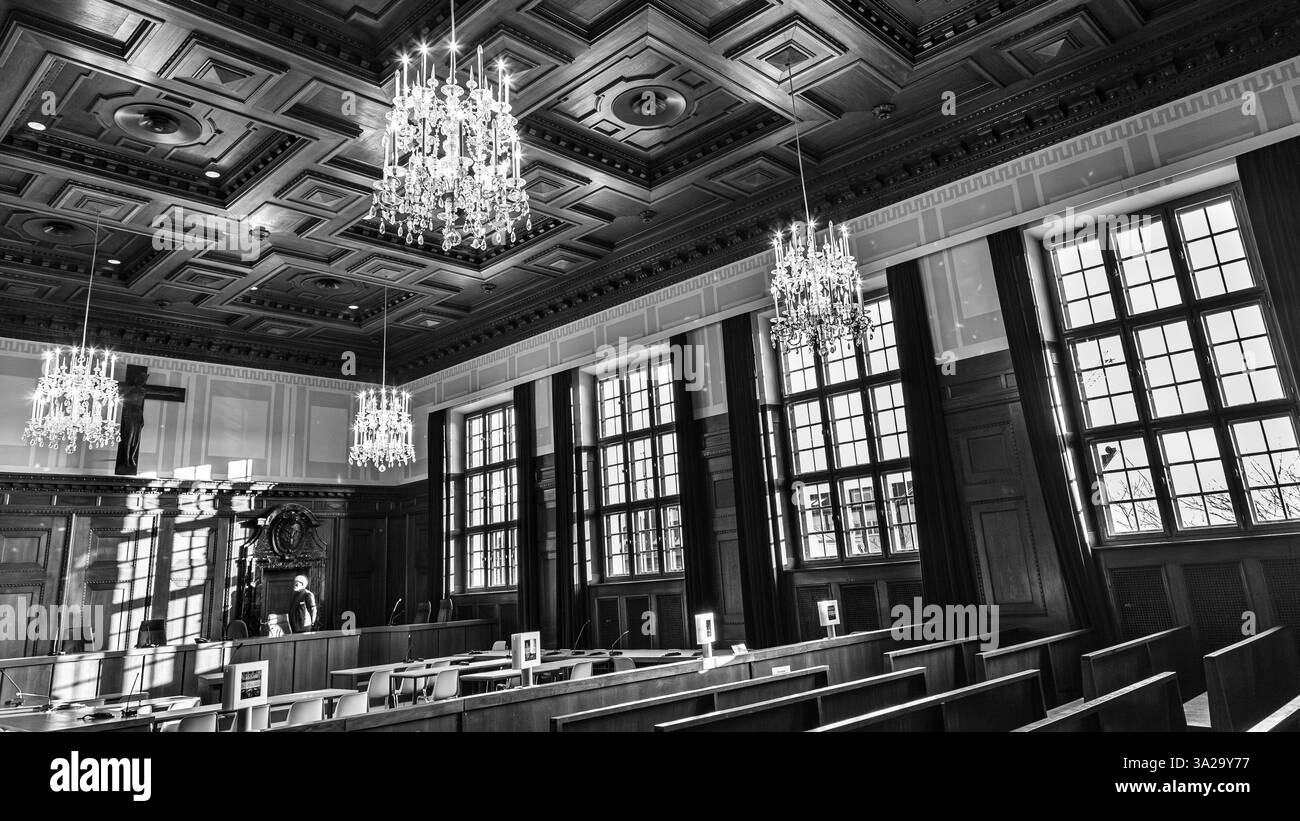 The building was constructed between 1909 and 1916. Courtroom 600 was ...