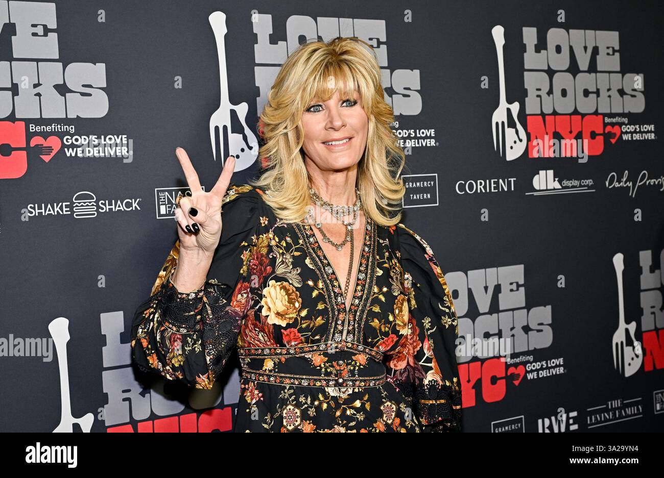 Sandra Lee attends the 9th annual Love Rocks NYC concert benefiting God ...