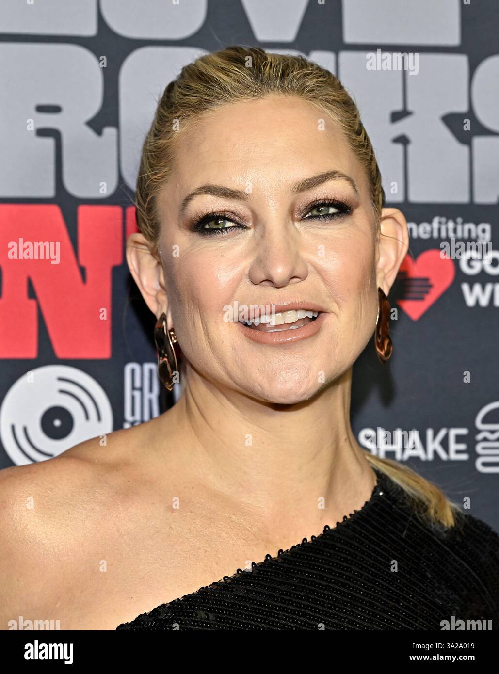 Kate Hudson attends the 9th annual Love Rocks NYC concert benefiting ...