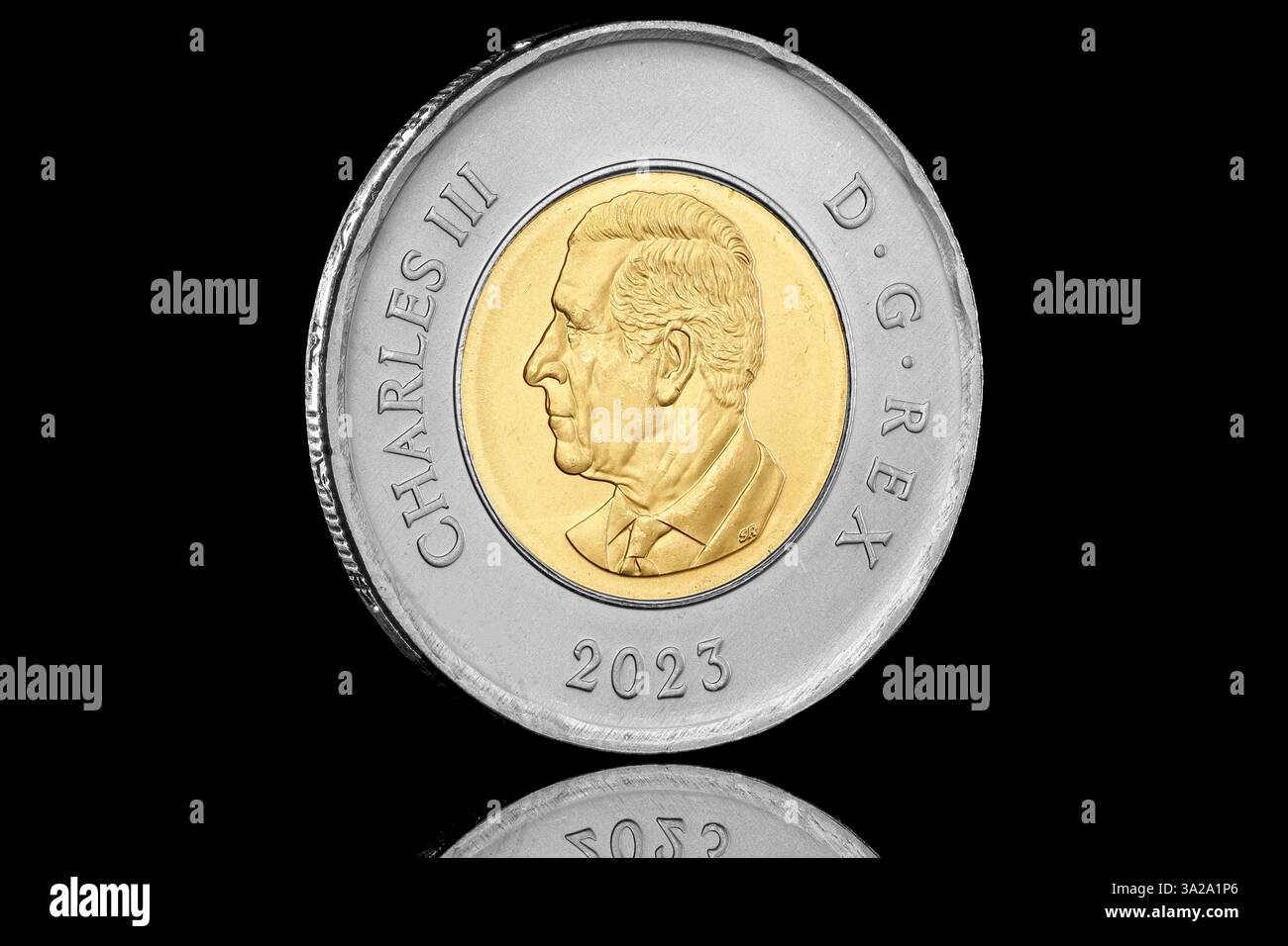 Canadian dollars 2023 hi-res stock photography and images - Alamy