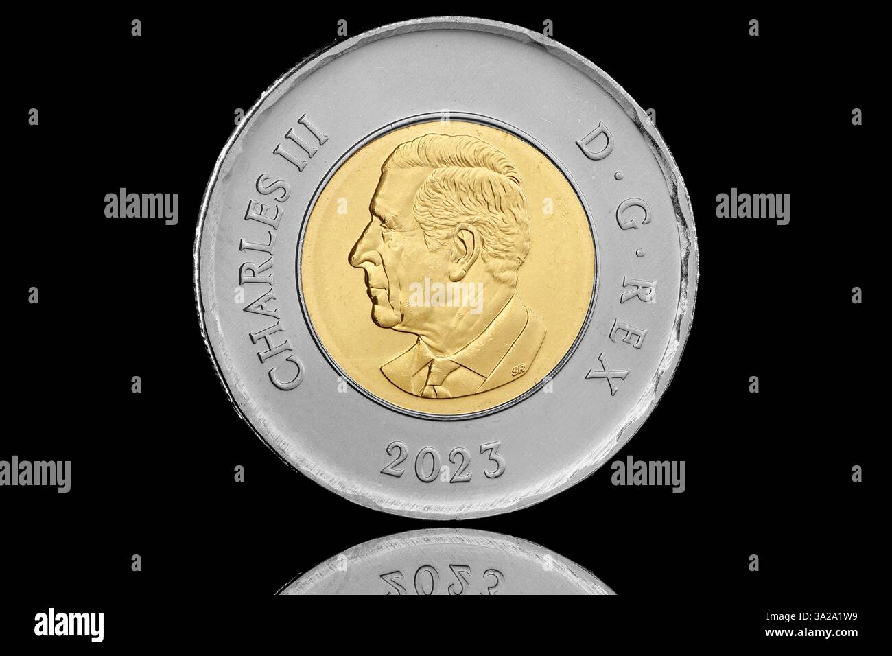 Canadian dollars 2023 hi-res stock photography and images - Alamy