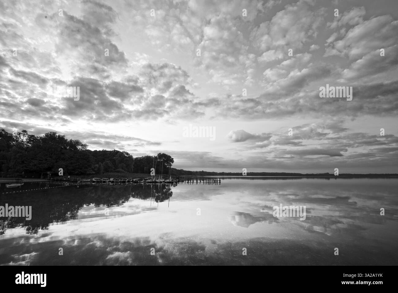 Sunset sun setting in Black and White Stock Photos & Images - Alamy
