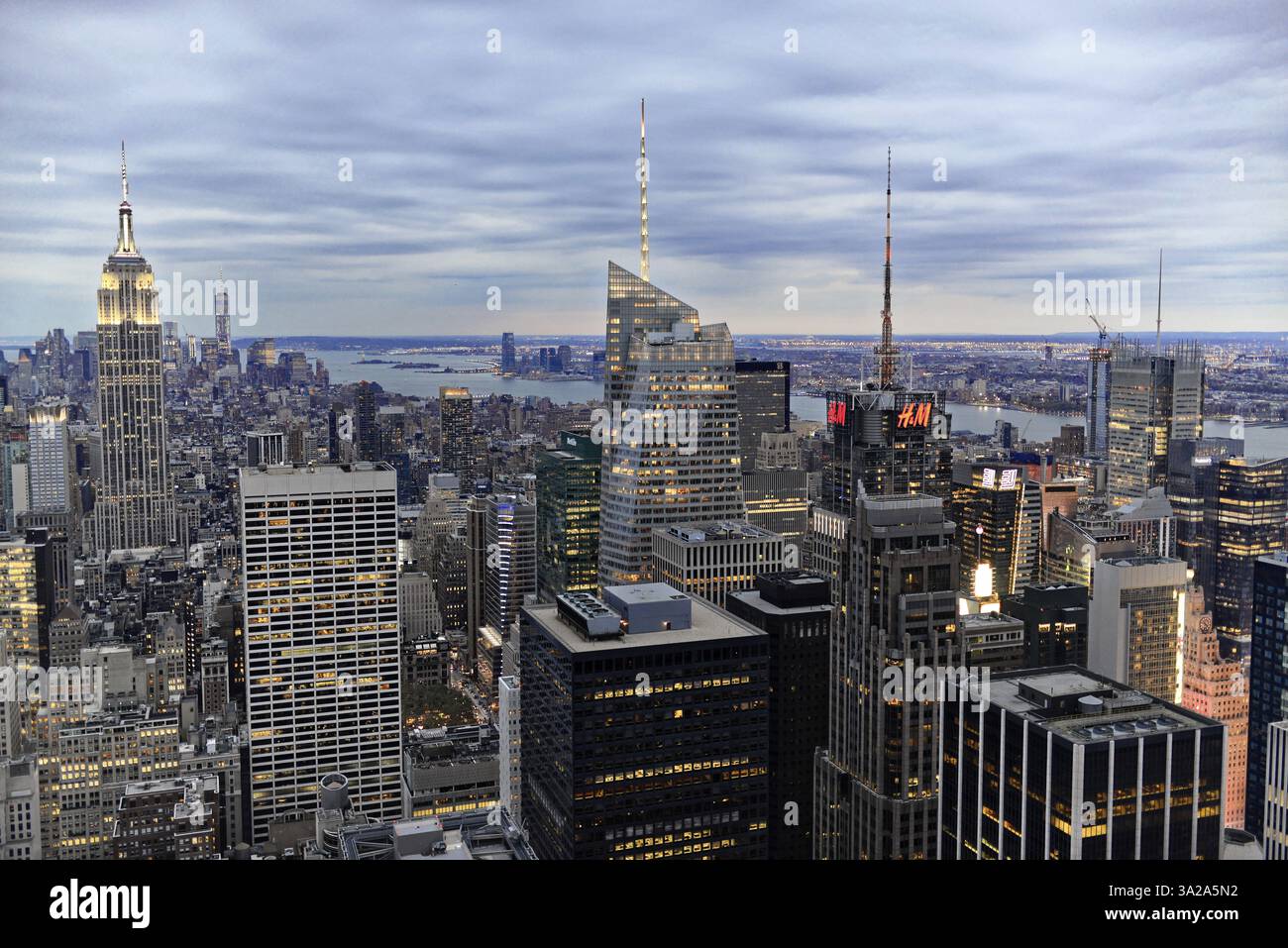 Rockefeller Center observation deck, panoramic view of the dense ...