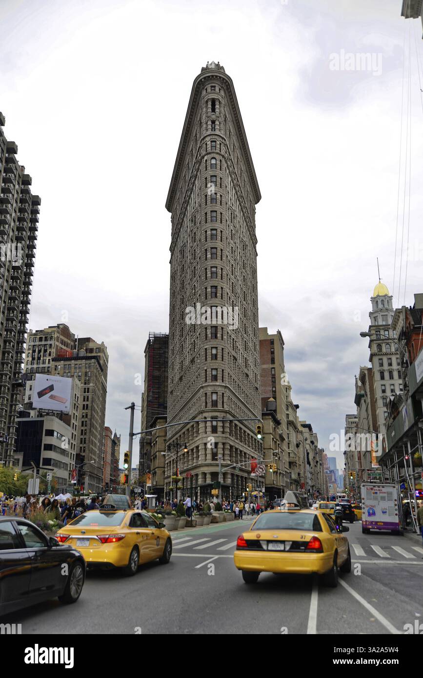 USA, New York, New York City, Flatiron Building, Flatiron Building in ...