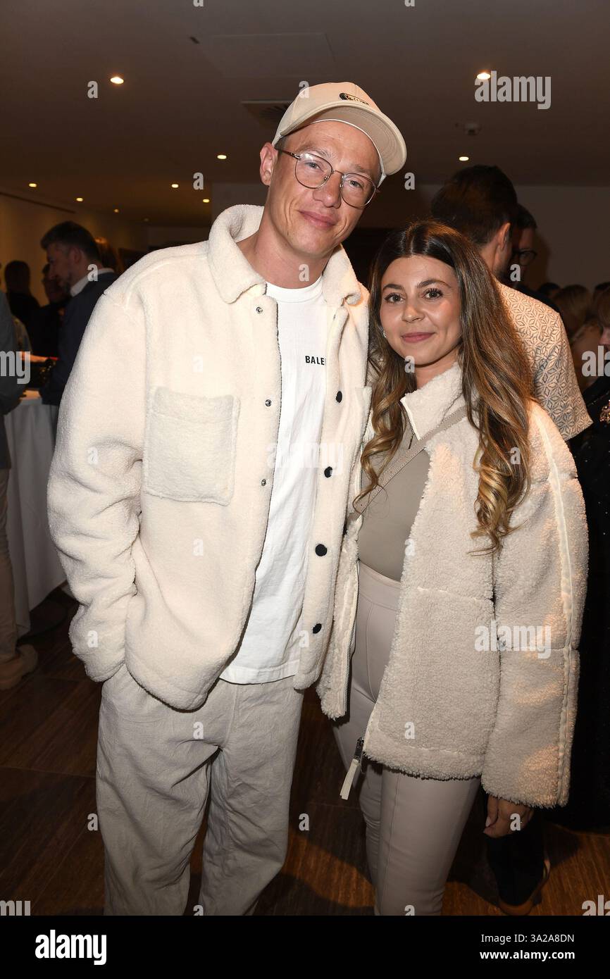 Vincent Krueger und Lisa Mathieu beim Event zum TV-Start von „Couple ...