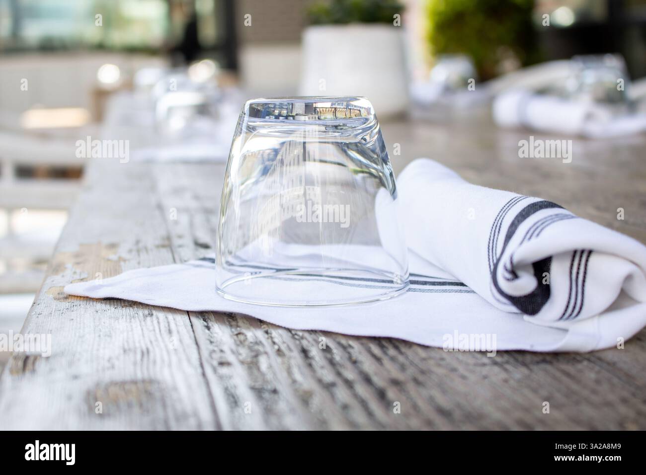 A view of an organized table setting for a family dinner Stock Photo ...