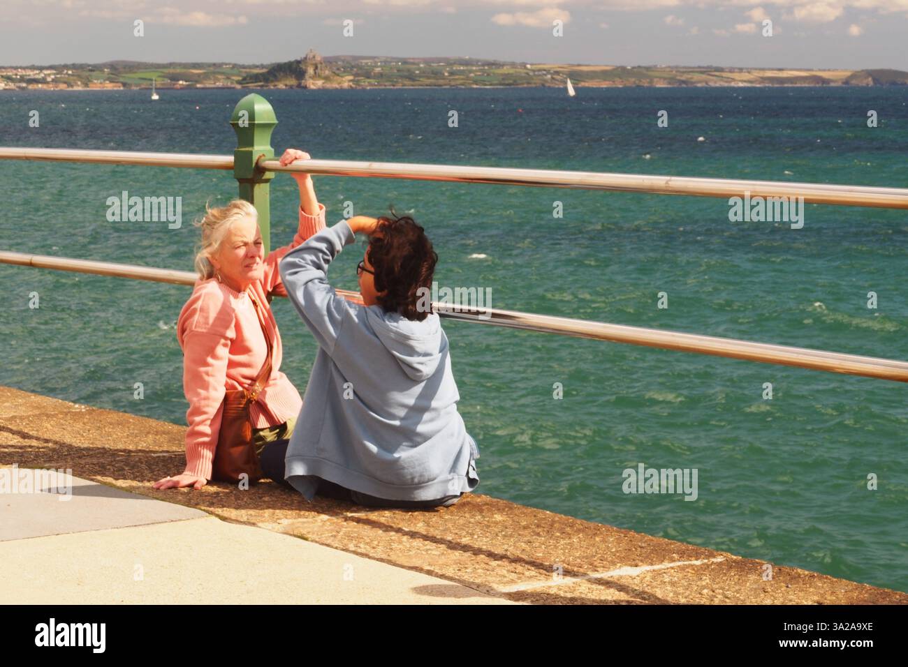 Penzance promenade hi-res stock photography and images - Alamy