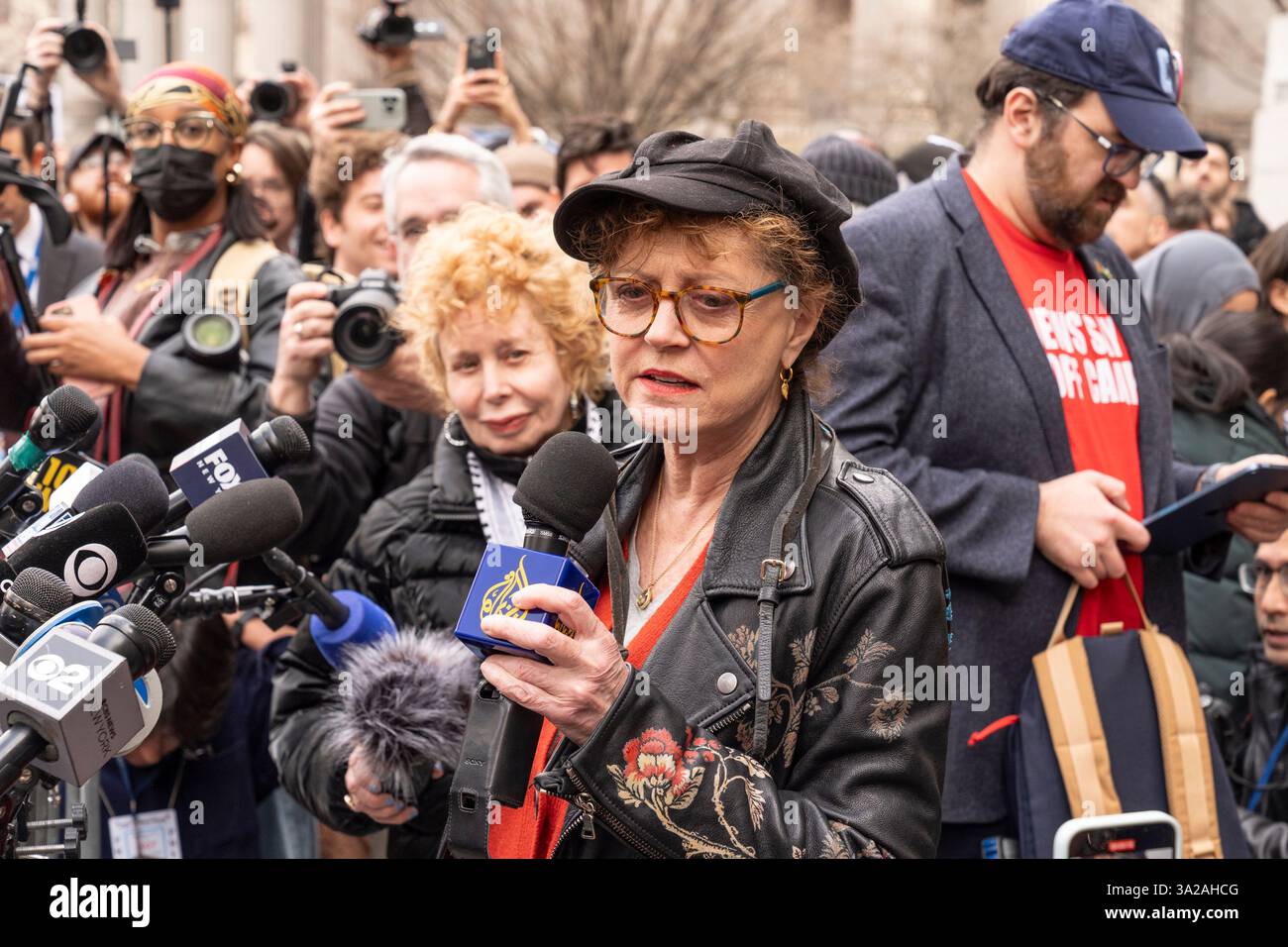 Susan Sarandon, supporter of Mahmoud Khalil walks out of court hearing ...